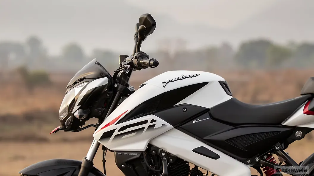 Bajaj Pulsar NS160 Fuel Tank Image – BikeWale