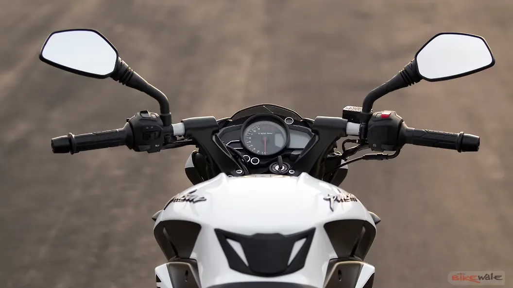 Bajaj Pulsar NS160 Handle Bar Image – BikeWale