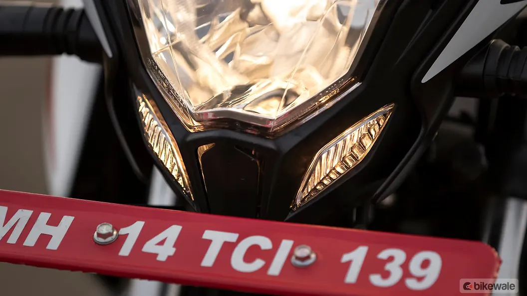 Bajaj Pulsar NS160 Head Light Image – BikeWale