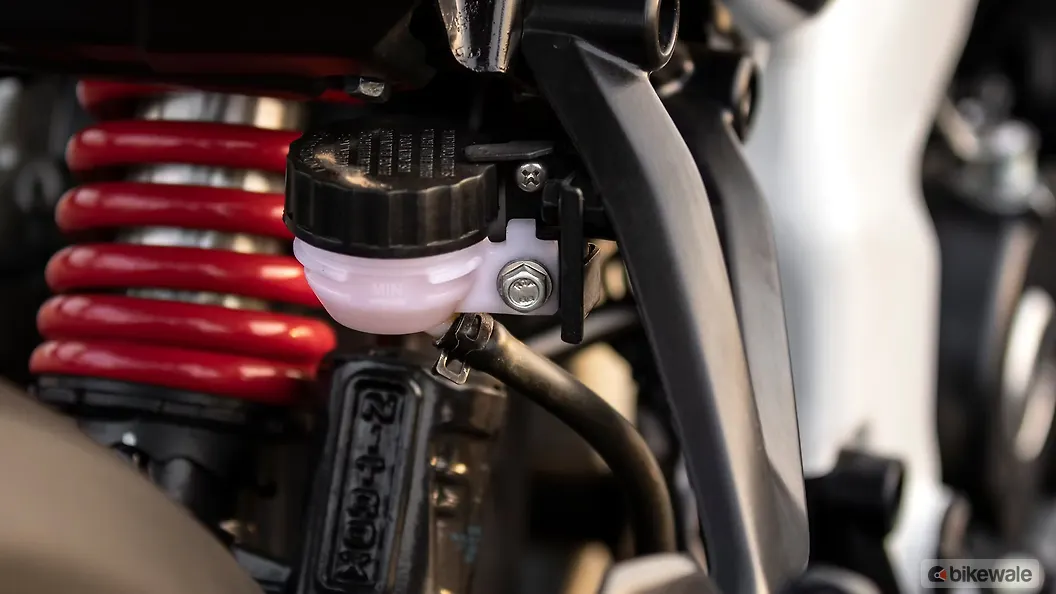 Bajaj Pulsar NS160 Radiator Image – BikeWale