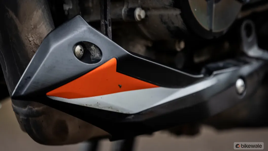 Bajaj Pulsar NS125 Engine Oil Level Indicator Image – BikeWale