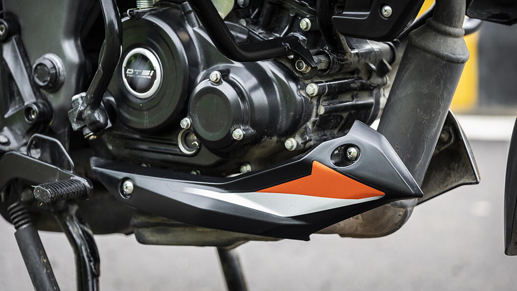Bajaj Pulsar NS125 Engine Heat Guard Image – BikeWale Bajaj Pulsar NS125 Engine Heat Guard Image – BikeWale