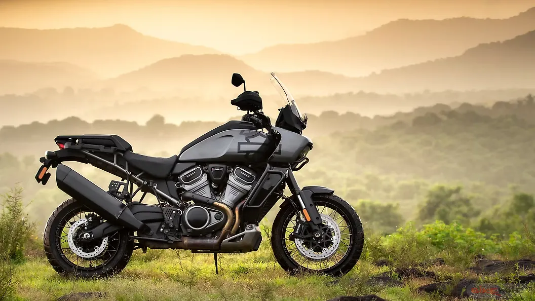 Harley-Davidson PAN America 1250 [2022] Right Front Three Quarter Image ...
