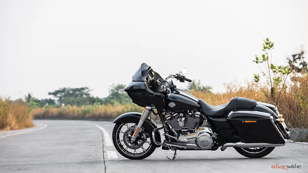 Harley-Davidson Road Glide Special [2022] Rear View Image – BikeWale