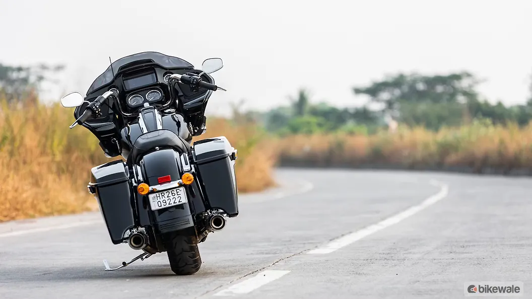 Harley-Davidson Road Glide Special [2022] Right Side View Image – BikeWale