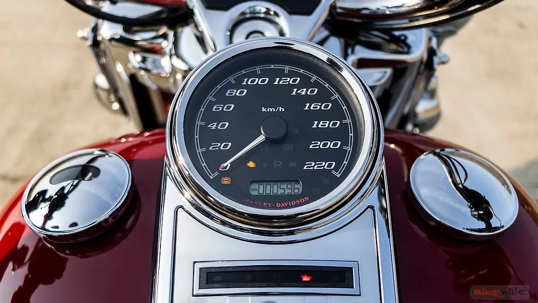 Harley-Davidson Road King Tachometer Image – BikeWale