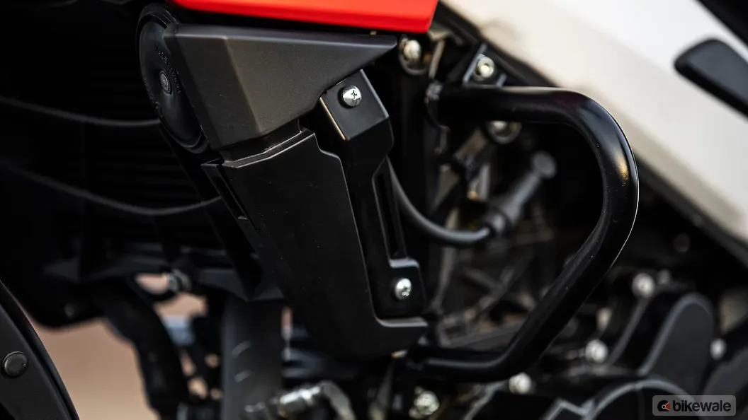 Bajaj Pulsar NS200 Engine From Right Image – BikeWale