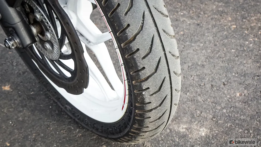 Bajaj Pulsar NS200 Front Disc Brake Image – BikeWale