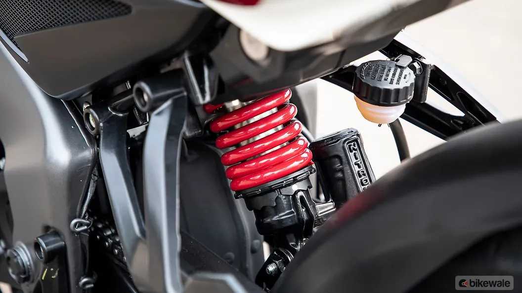 Bajaj Pulsar NS200 Rear Suspension Image – BikeWale