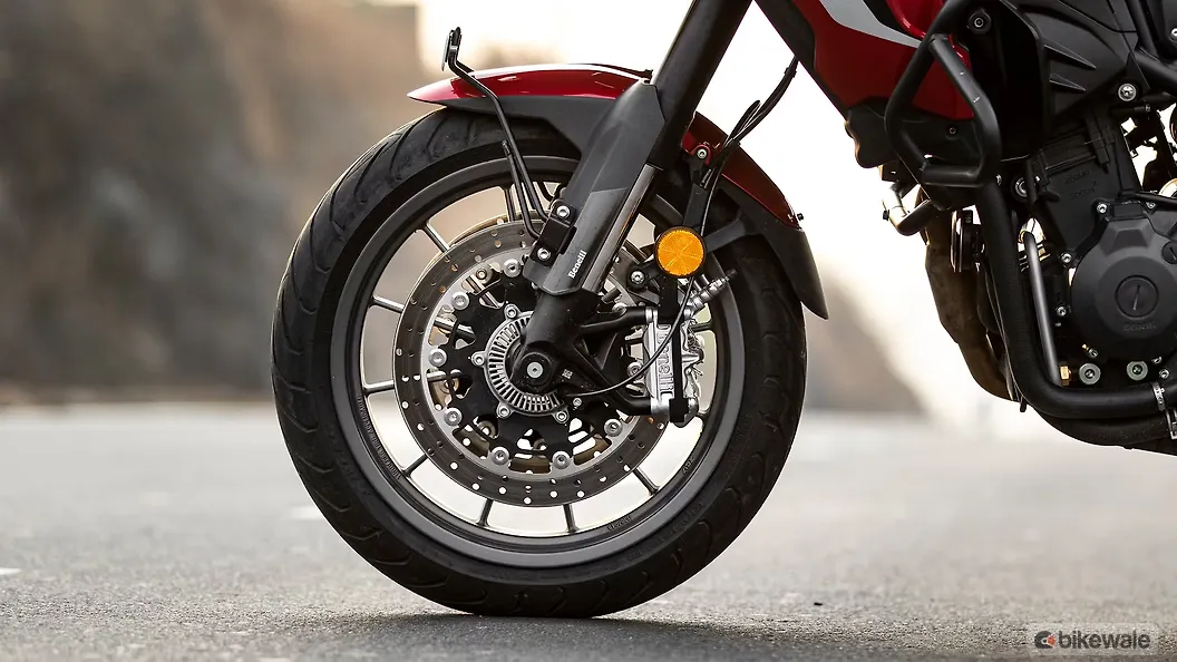 Benelli TRK 502 Front Suspension Image – BikeWale