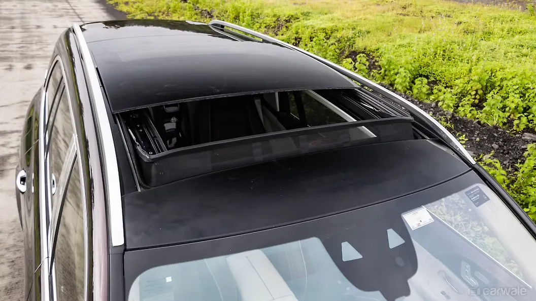 Maybach GLS Sunroof/Moonroof Image, Maybach GLS Photos in India - CarWale