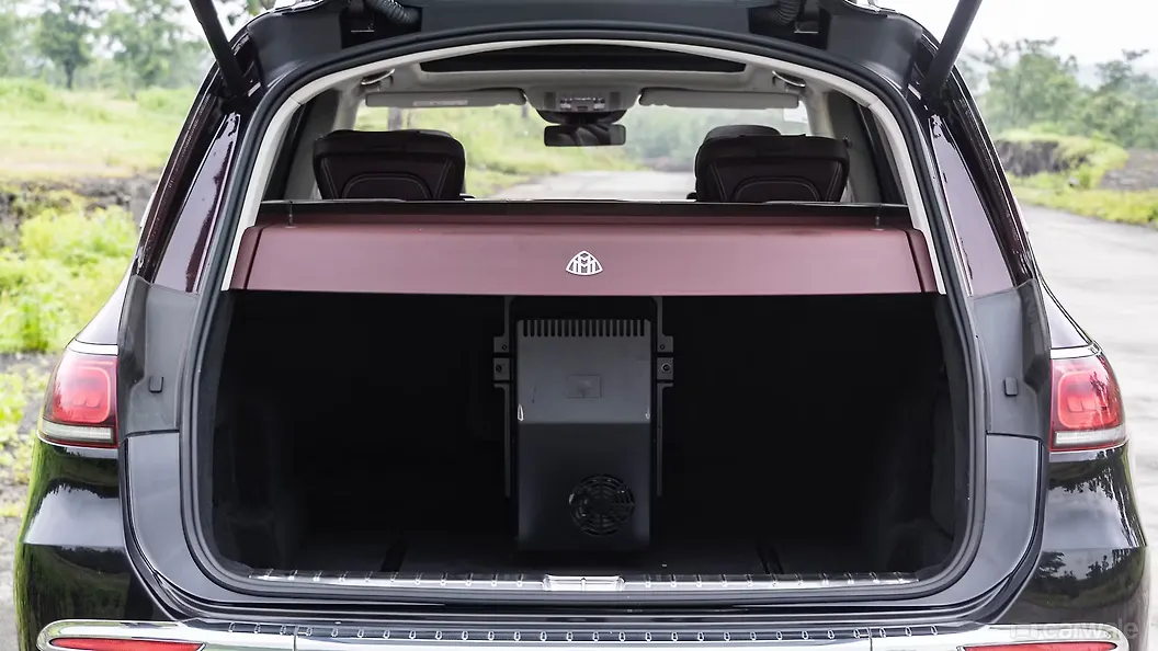 Maybach GLS Bootspace with Parcel Tray/Retractable Image, Maybach GLS ...