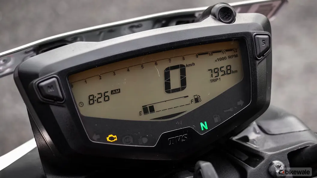 TVS Apache RTR 160 4V Front View Image – BikeWale