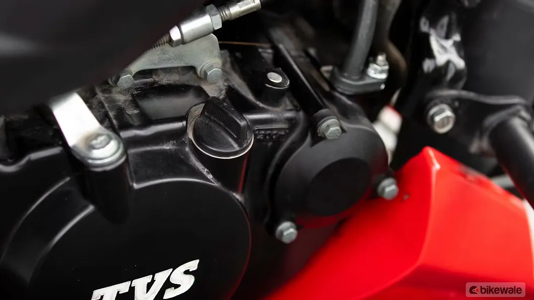 TVS Apache RTR 160 4V Oil Cap/Dipstick Image – BikeWale