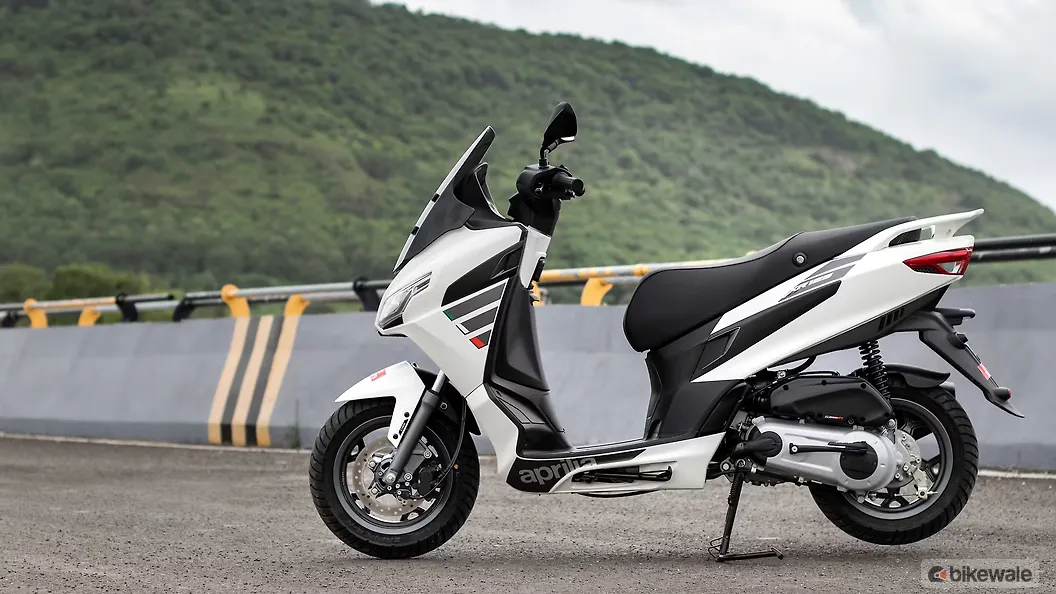 Aprilia SXR 125 Rear View Image – BikeWale