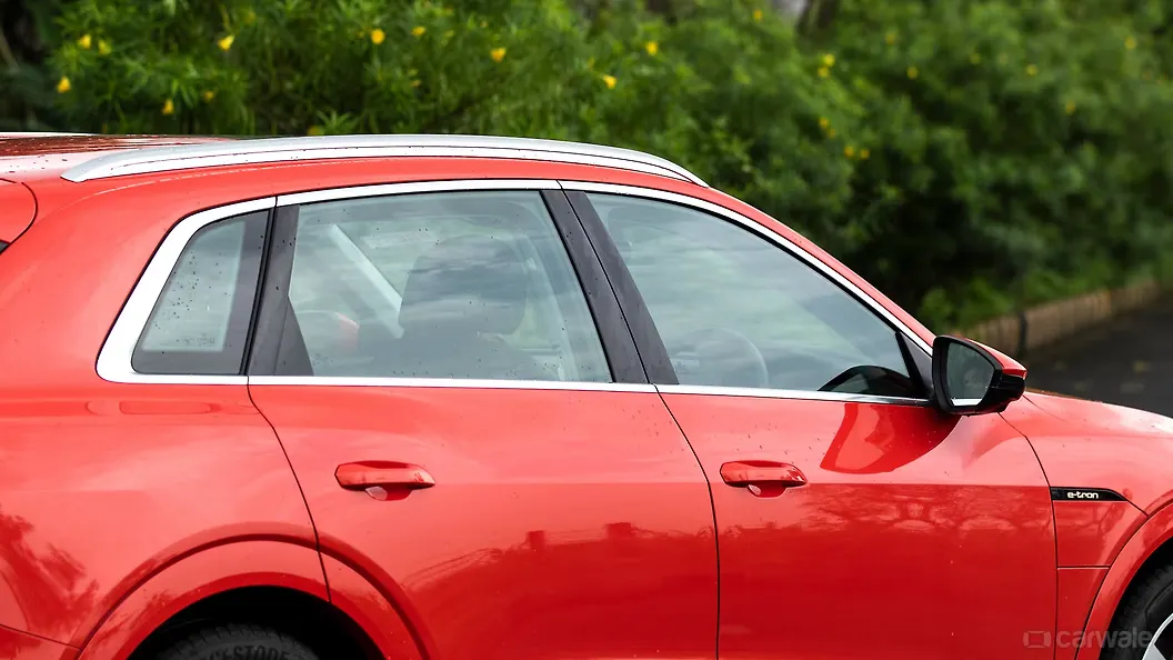 e-tron Rear Windshield/Windscreen Image, e-tron Photos in India - CarWale
