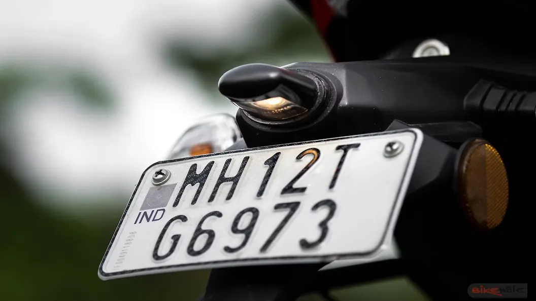 TVS Apache RTR 160 4V Rear Fender Image – BikeWale