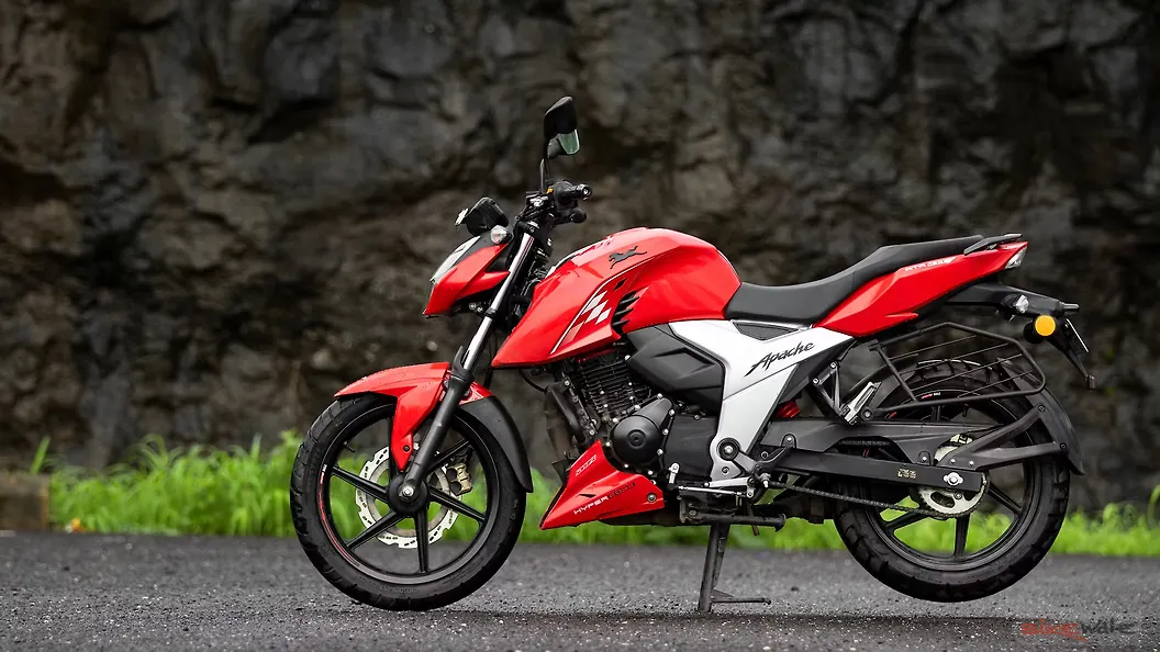 TVS Apache RTR 160 4V Right Side View Image – BikeWale