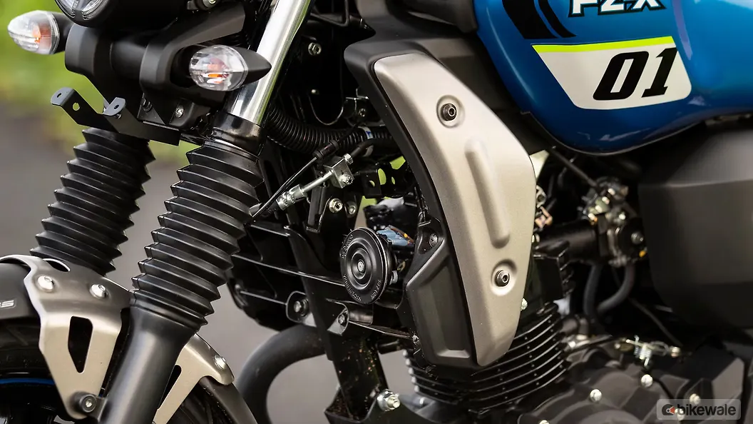 Yamaha FZ X Handlebar Clamp Image – BikeWale
