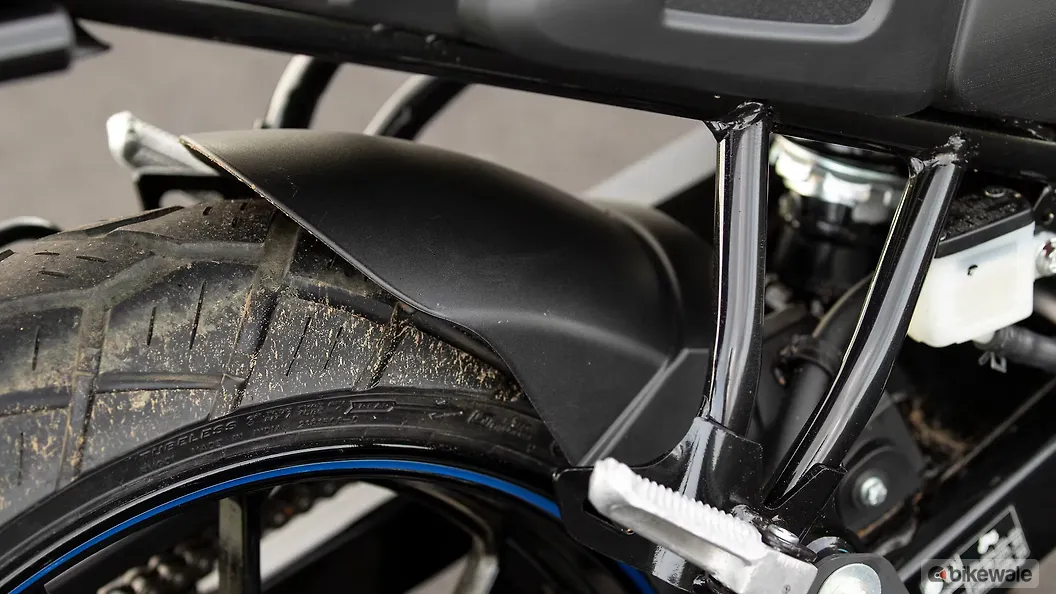 Yamaha FZ X Rear Mudguard Image – BikeWale