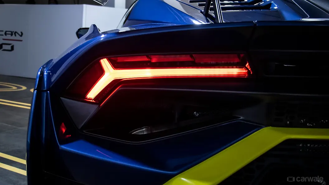 Huracan STO Rear Signal/Blinker Light Image, Huracan STO Photos in ...