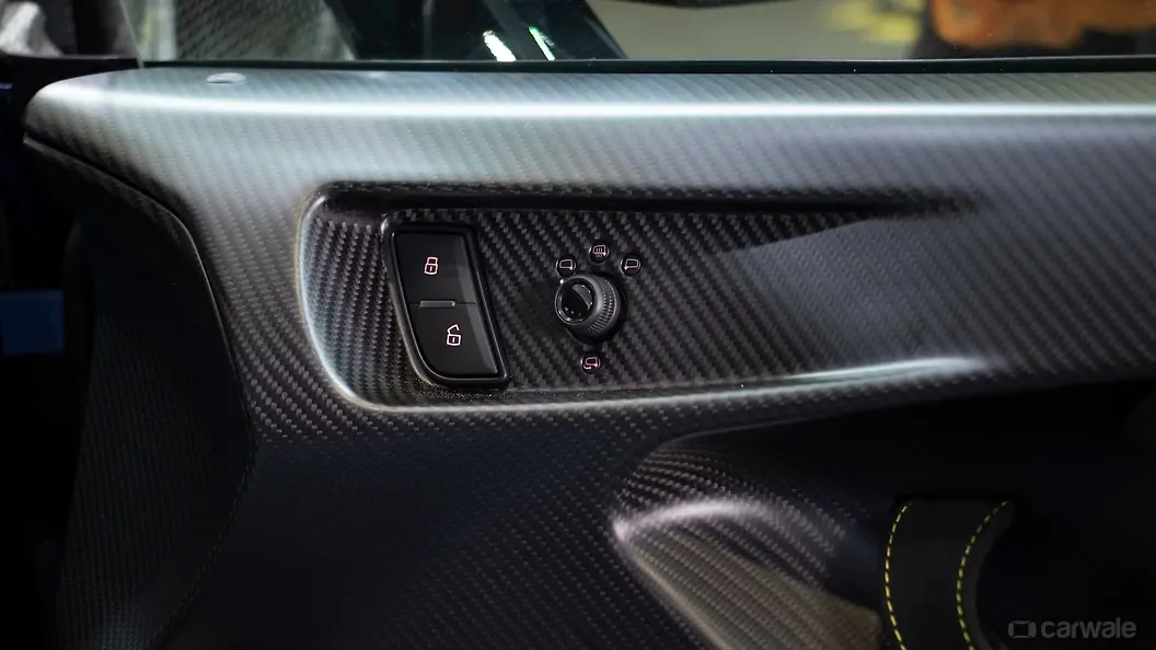 Huracan STO Outer Rear View Mirror ORVM Controls Image, Huracan STO ...