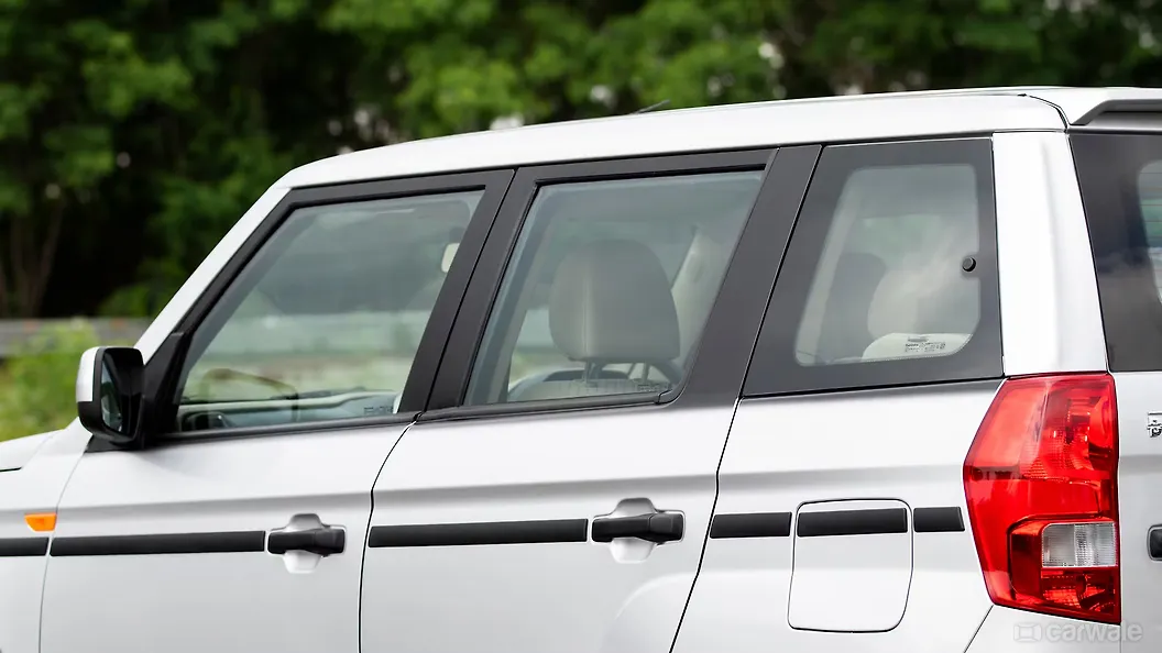 Bolero Neo Side Glass Housing Image, Bolero Neo Photos in India - CarWale