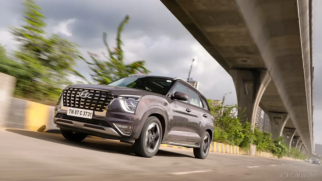 Alcazar Left Side View Image, Alcazar Photos in India - CarWale