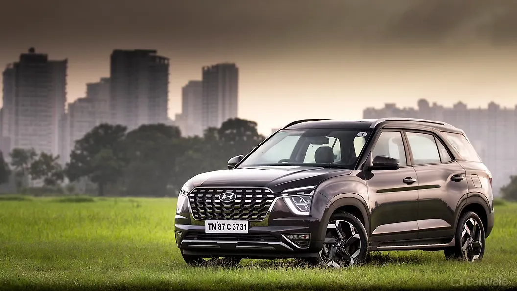 Alcazar Left Side View Image, Alcazar Photos in India - CarWale