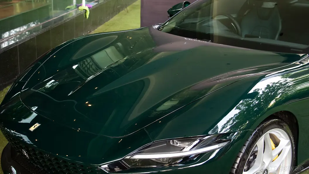 Roma Front Windshield/Windscreen Image, Roma Photos in India - CarWale