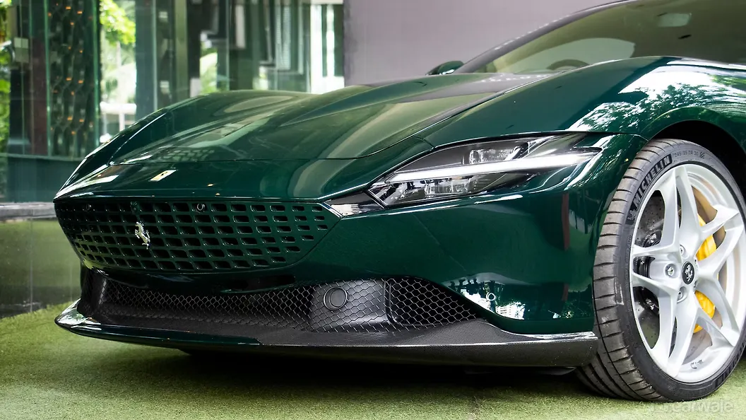 Roma Rear Fender Image, Roma Photos in India - CarWale