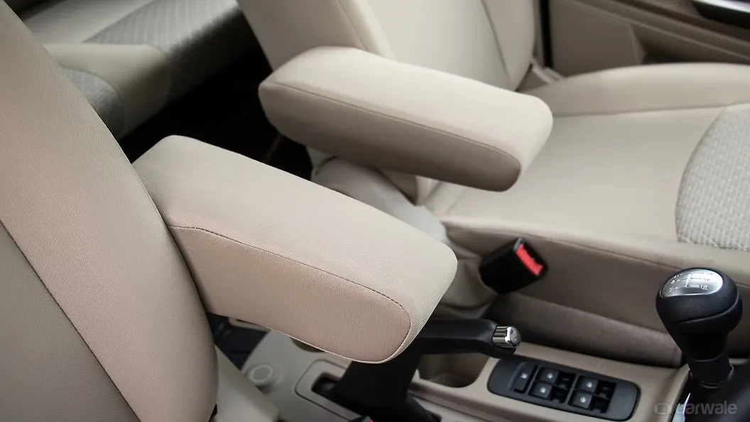 Bolero Neo Front Centre Arm Rest Image, Bolero Neo Photos in India ...