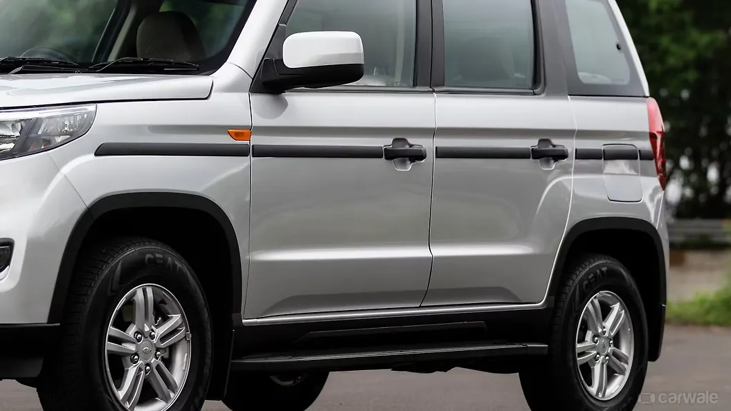 Bolero Neo Front Door Handle Image, Bolero Neo Photos in India - CarWale