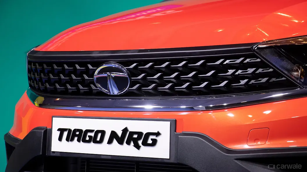 Tiago NRG Front Logo Image, Tiago NRG Photos in India - CarWale