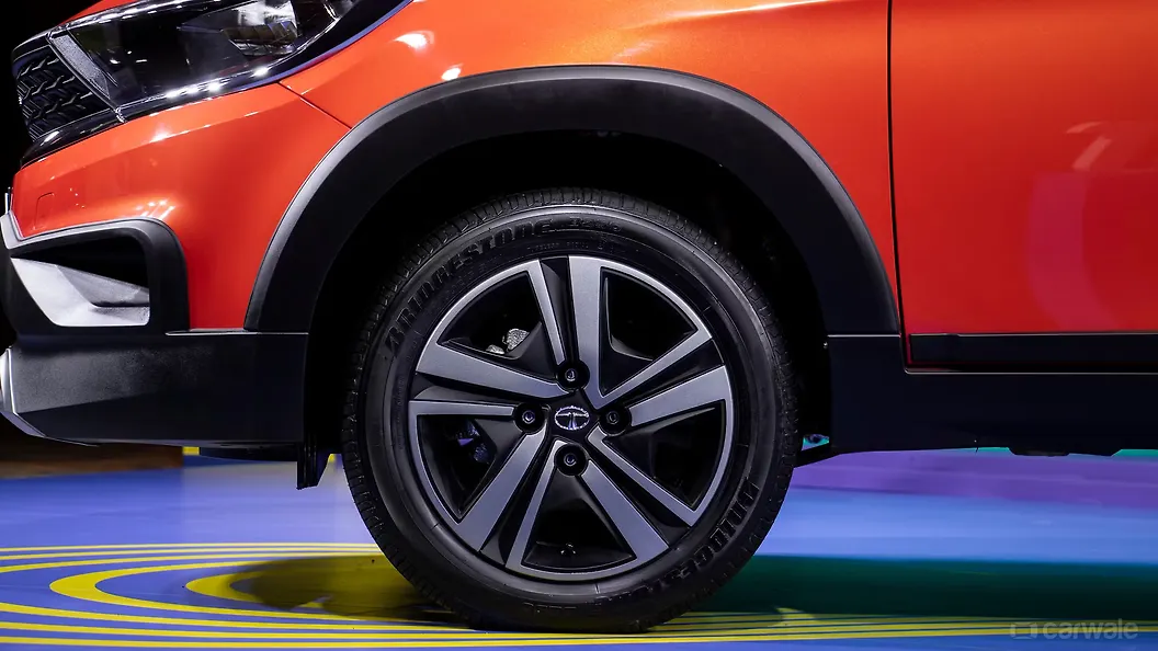 Tiago NRG Wheel Image, Tiago NRG Photos in India - CarWale