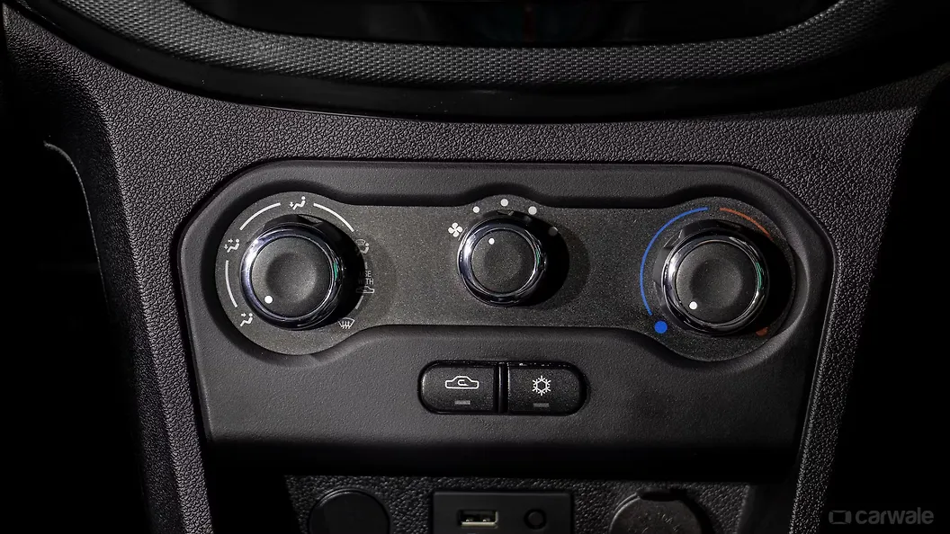 Tiago NRG AC Controls Image, Tiago NRG Photos in India - CarWale