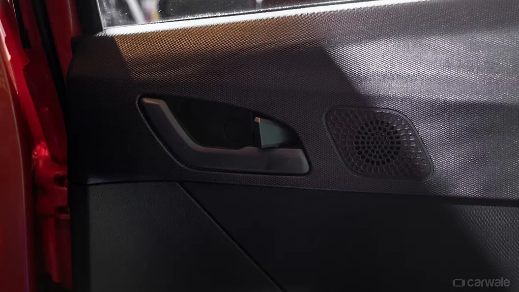 Tiago NRG Blinker Image, Tiago NRG Photos in India - CarWale