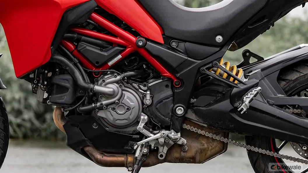 Ducati Multistrada 950 Tank/Ram Air Duct Image – BikeWale