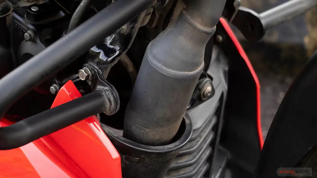 TVS Apache RTR 160 4V Front Brake Fluid Reservoir Image – BikeWale