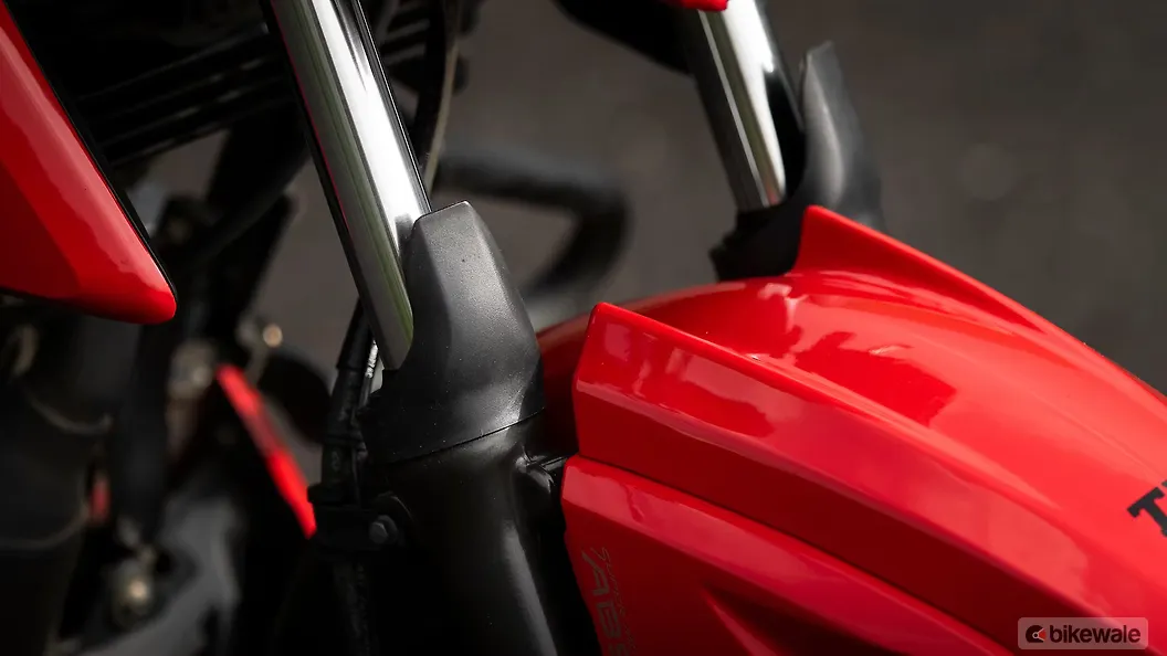 TVS Apache RTR 160 4V Rear View Mirror Image – BikeWale