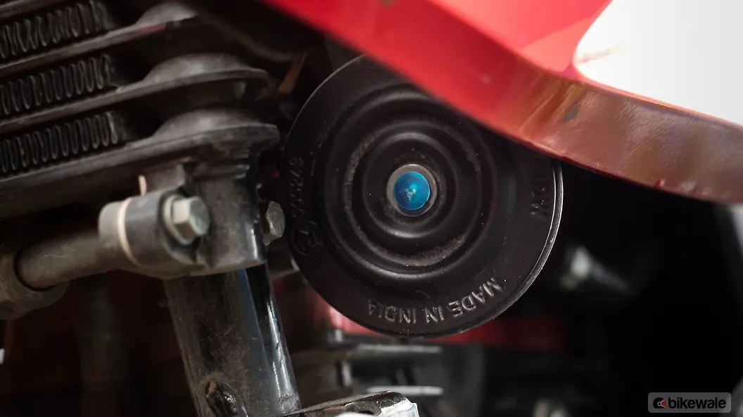 TVS Apache RTR 160 4V Rear View Mirror Image – BikeWale