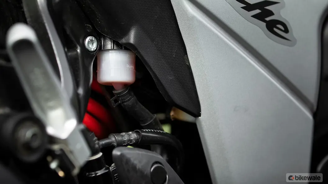 TVS Apache RTR 160 4V Mono Shock Absorber Image – BikeWale