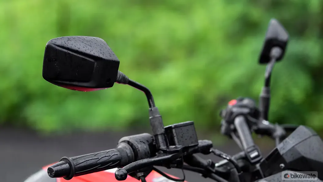 TVS Apache RTR 160 4V Rear View Mirror Image – BikeWale