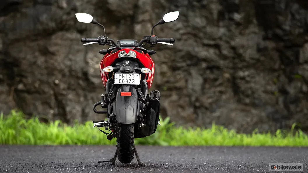 TVS Apache RTR 160 4V Rear View Image – BikeWale