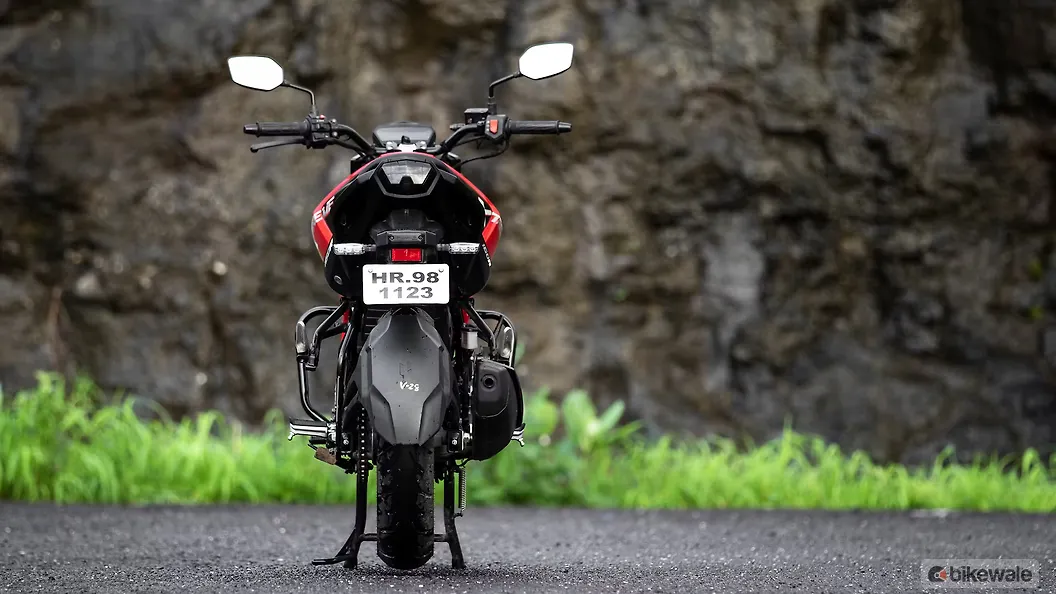 TVS Apache RTR 160 4V Left Rear Three Quarter Image – BikeWale