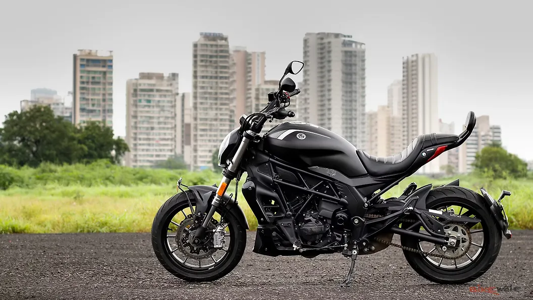 Benelli 502C Left Side View Image – BikeWale