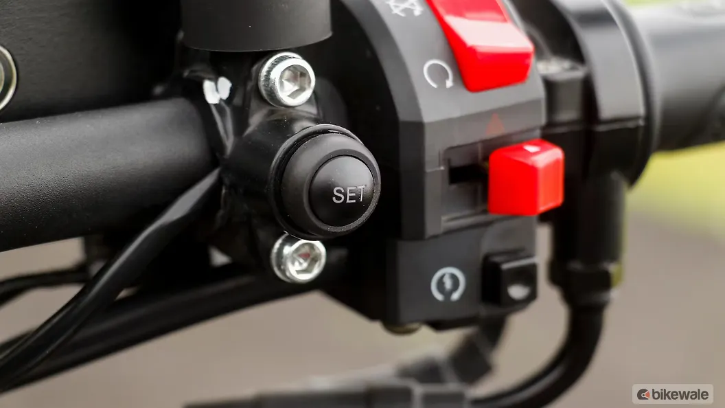 Benelli 502C Riding Modes Switch Image – BikeWale