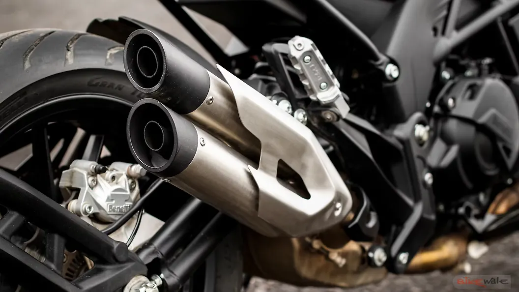 Benelli 502C Steering Lock Image – BikeWale