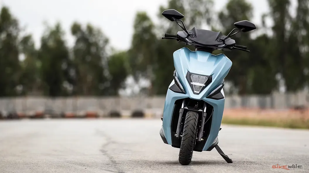 Simple Energy One Right Front Three Quarter Image – BikeWale