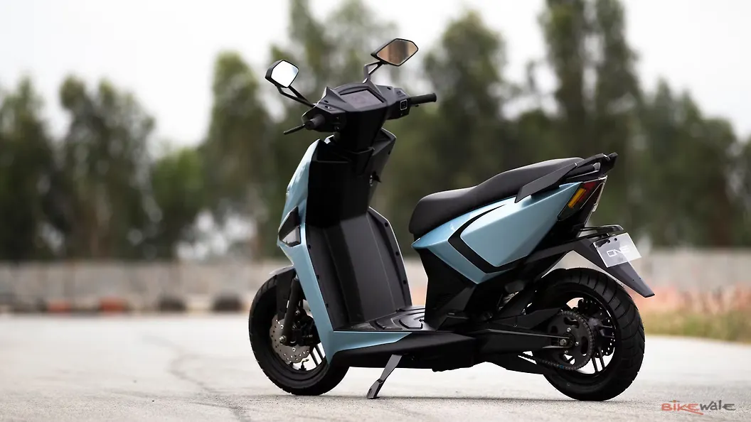 Simple Energy One Rear View Image – BikeWale